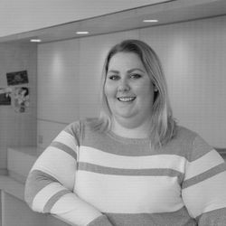 Stephanie Edwards Author Profile | Lab Manager